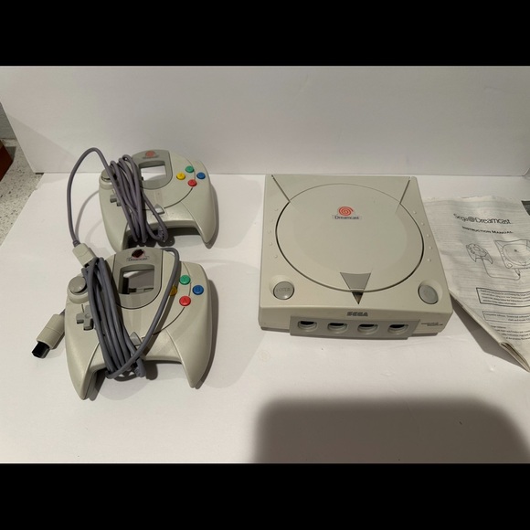 Dreamcast | Video Games & Consoles | Dreamcast Console With Controllers ...